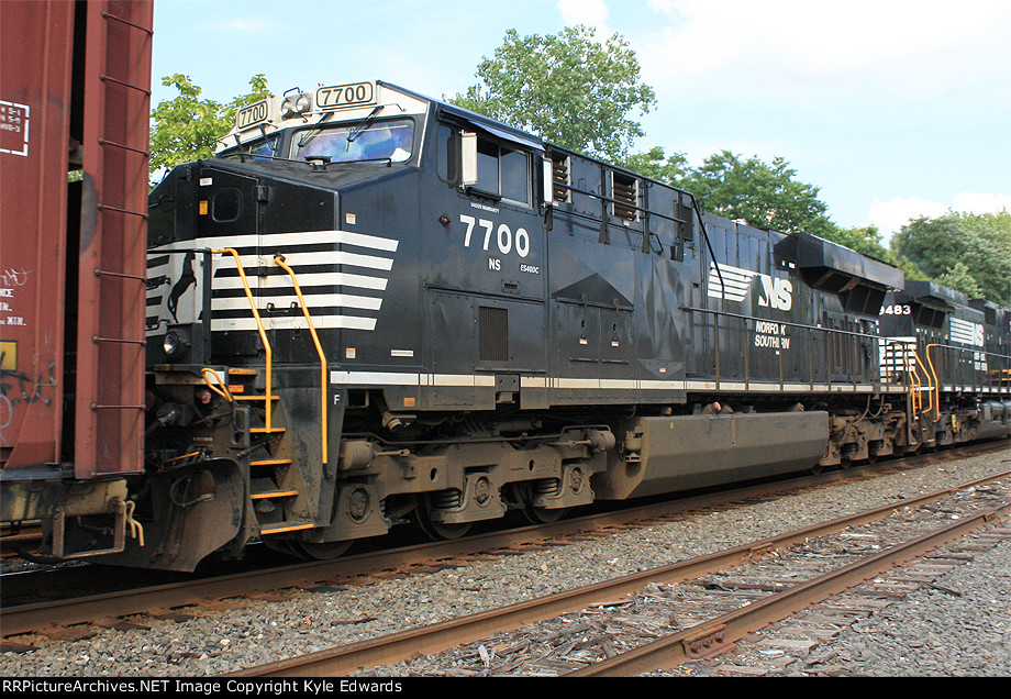 NS ES40DC #7700 on 18N